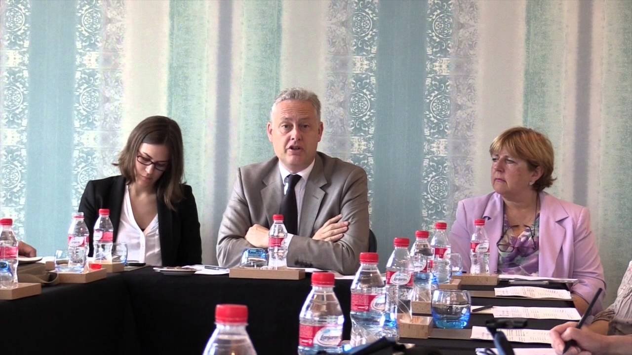 British ambassador Simon Manley comes to Malaga with urgent Brexit ...