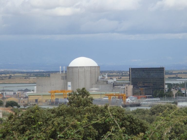 Spanish nuclear power plants have to stay in use for forty more years ...