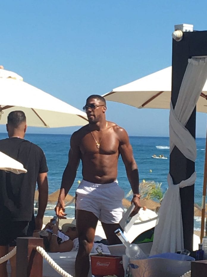 EXCLUSIVE: British boxer Anthony Joshua snapped at Costa del Sol beach ...