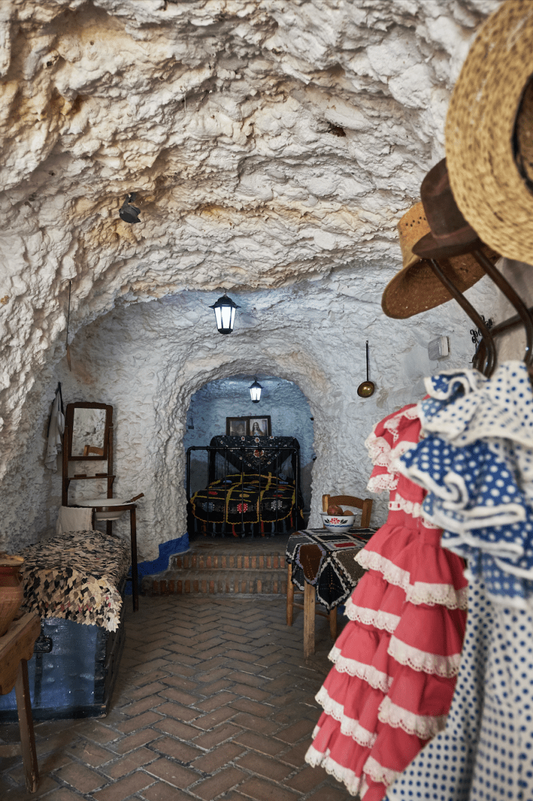 Caves of gypsies in Spain’s Sacromonte are home to all wanderers ...