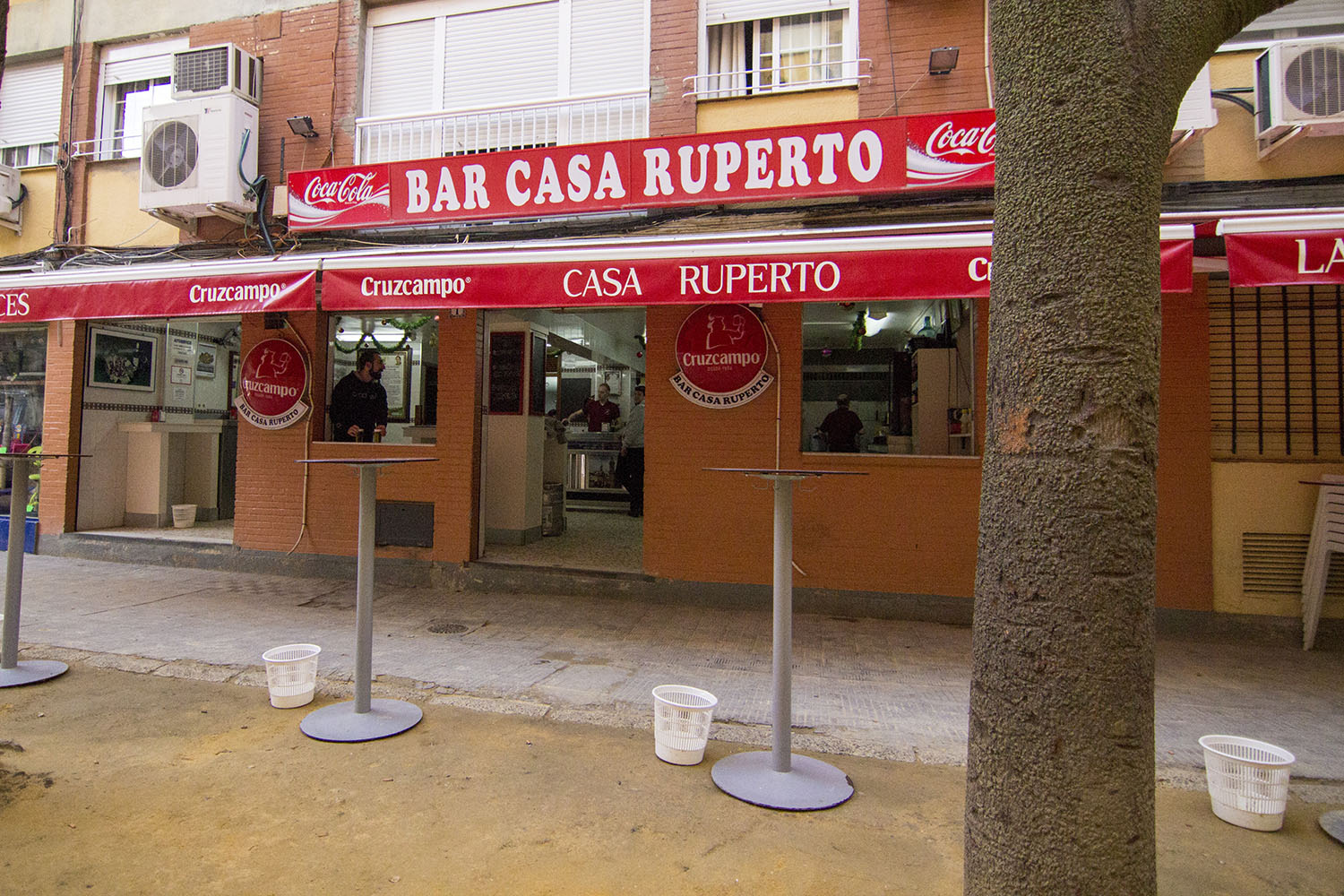 Sevilla: Where to eat in the Triana neighbourhood - Olive Press News Spain