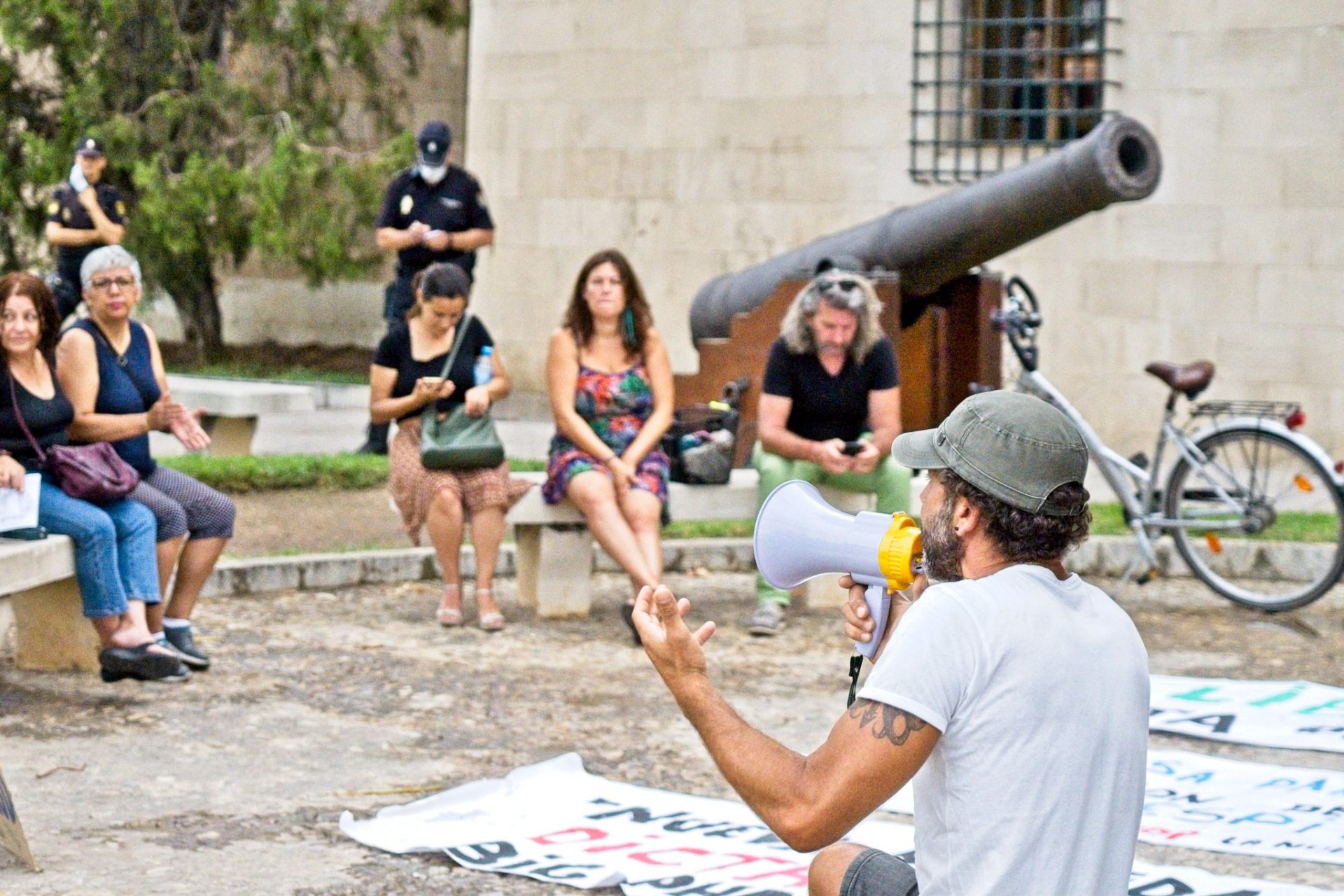IN PICS: Locals in Spain's Mallorca condemn mandatory use of face masks ...