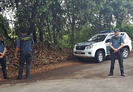 BREAKING: British Embassy in Madrid confirms Brits can enter Spain from ...