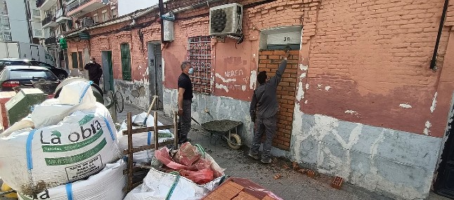 IN PICS: The extraordinary legacy of Robert Capa's iconic shot of bomb ...