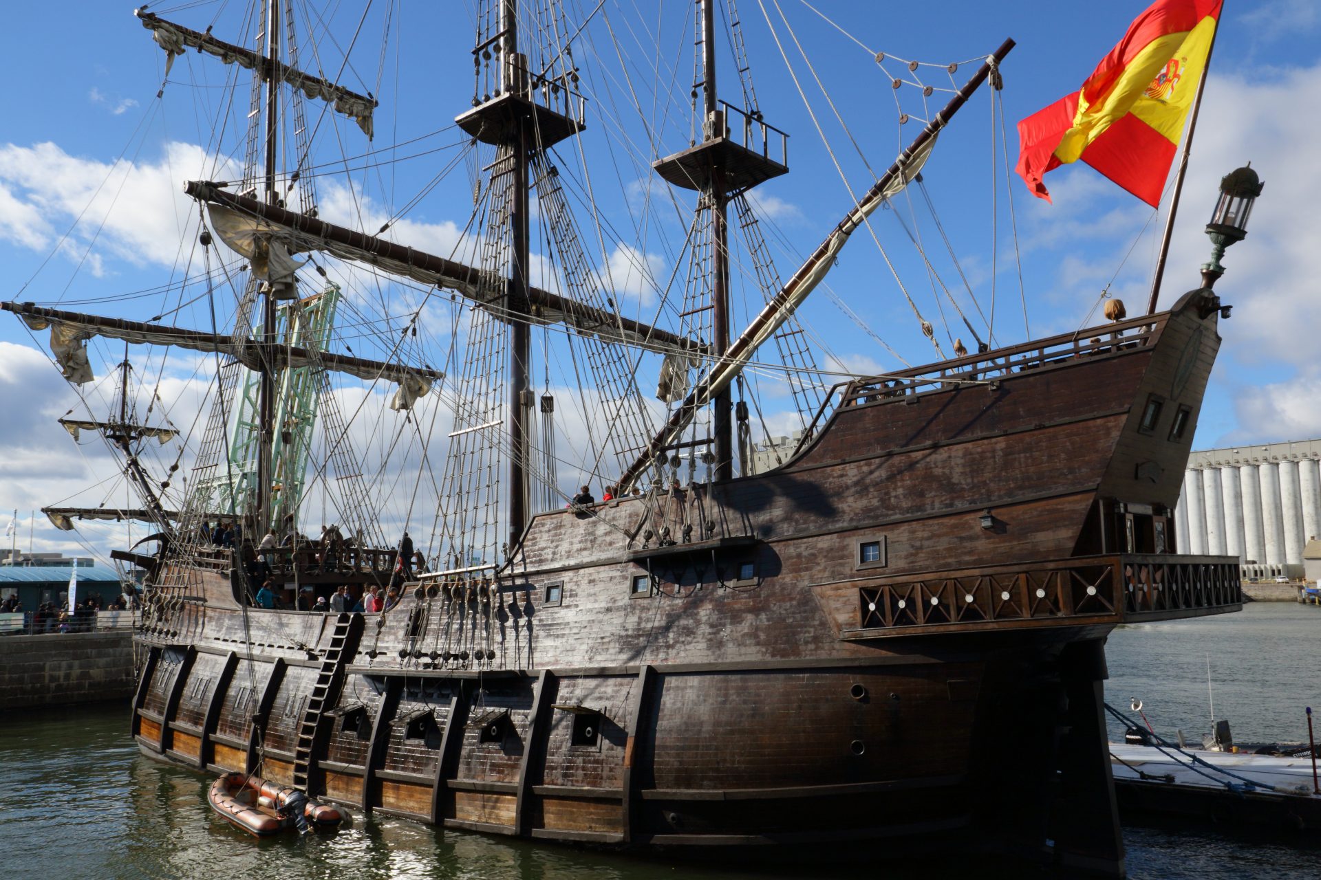 SHIP AHOY! 17th century Spanish galleon replica on show at Valencia ...