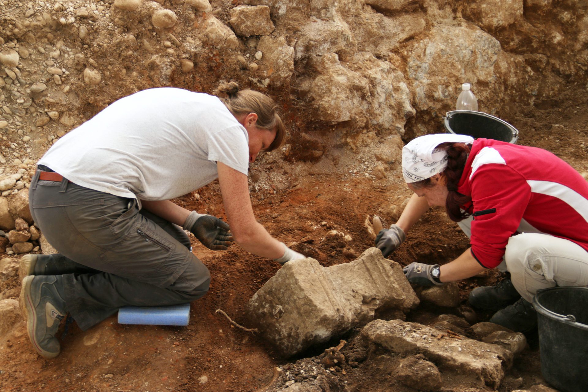 Archaeological dig in Valencia unearths 60 skeletons from ancient ...