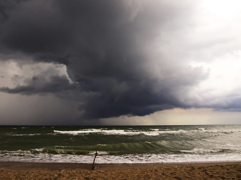 Storm Efrain: Mallorca to experience tropical Christmas weather experts ...