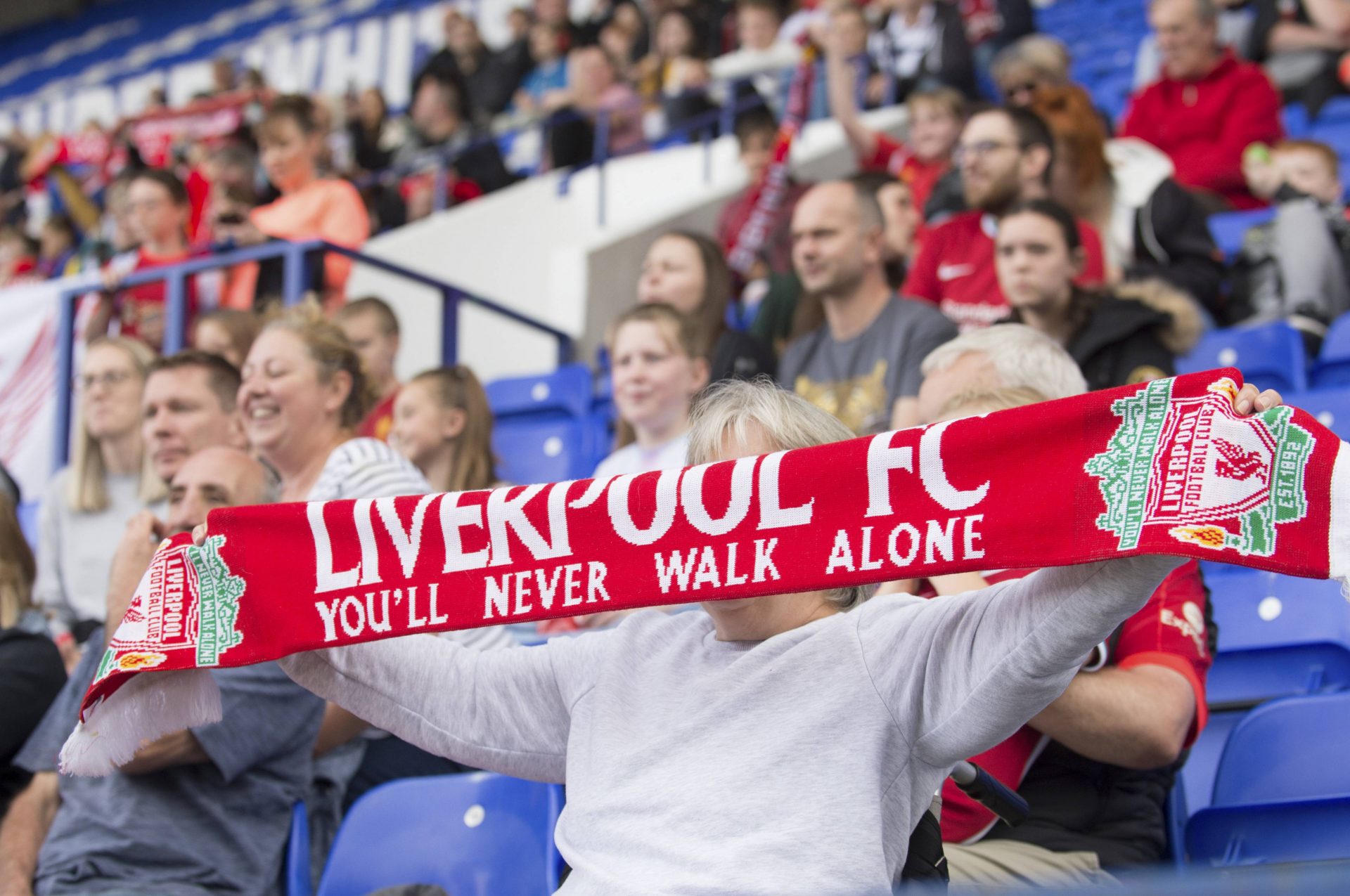 Liverpool fans try to skip out on €2,200 bar bill in central Madrid ...