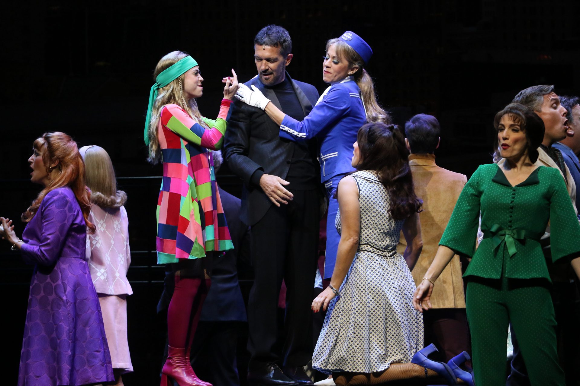 Antonio Banderas back on stage with musical premiering in his hometown ...