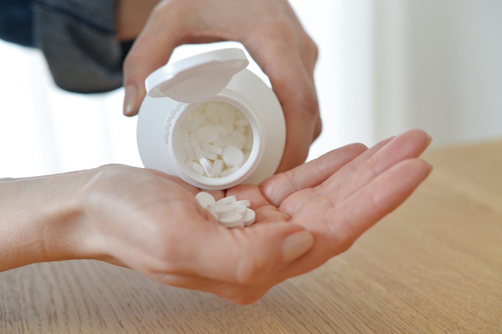 One in four Spaniards live with chronic pain with women aged 51 the ...