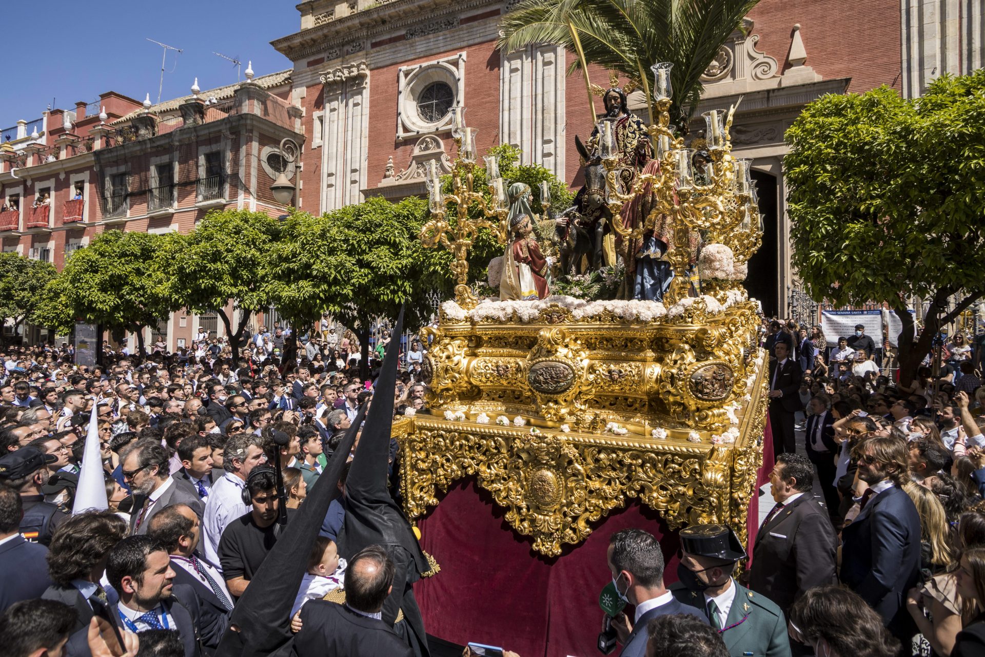 The Easter Processions in Sevilla in pictures - Olive Press News Spain