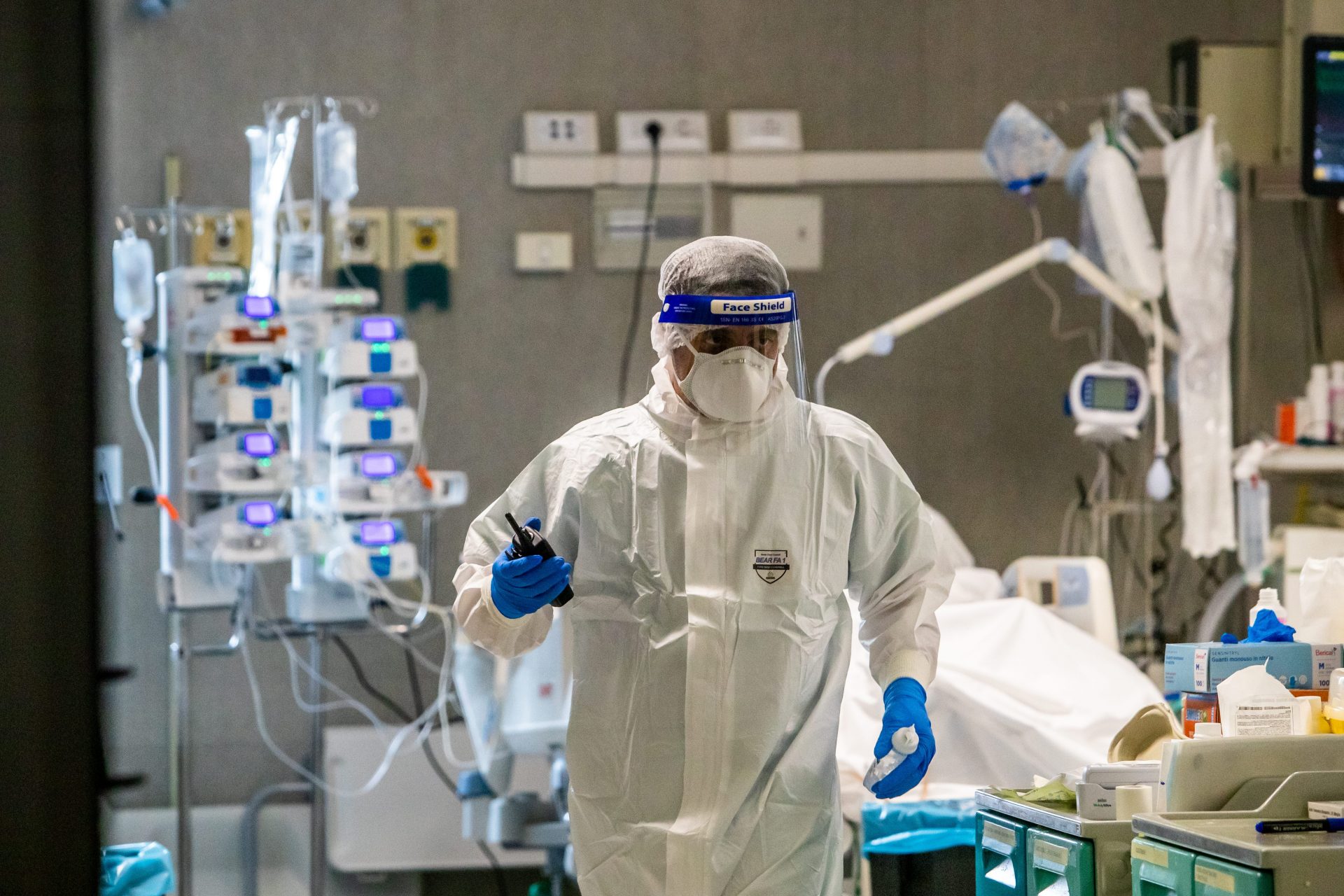 Legal probe into Spain grossly overpaying for Chinese PPE gowns during ...