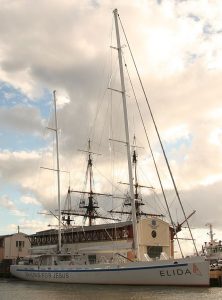 ‘Sailing singing church’ Elida V docks in Spain’s Malaga - Olive Press ...