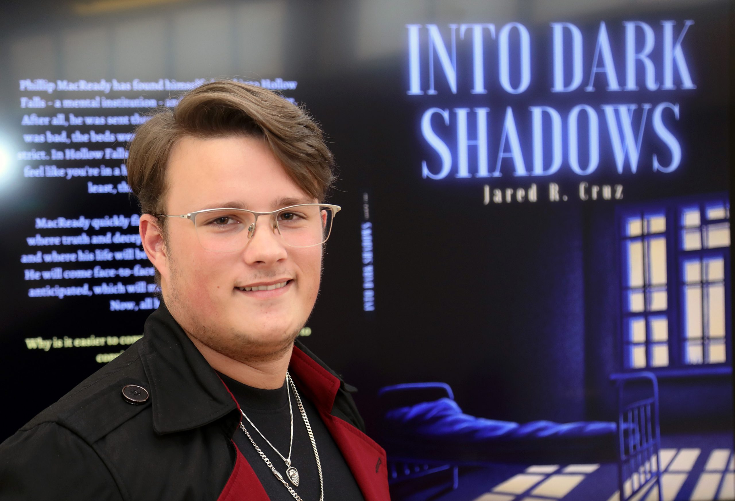 Dark Shadows 2022 Cast