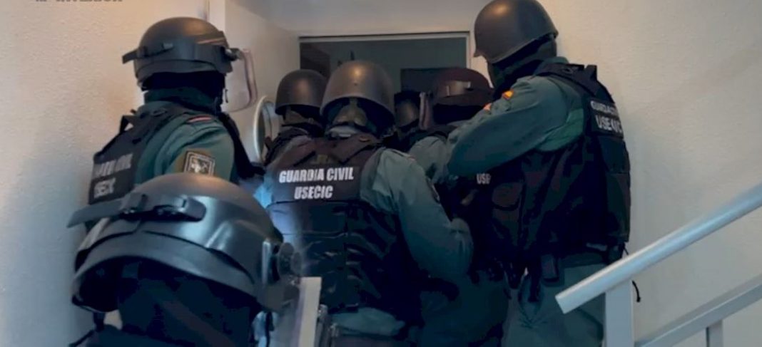 Robbers with base in Spain's Valencia plundered at least 40 homes ...