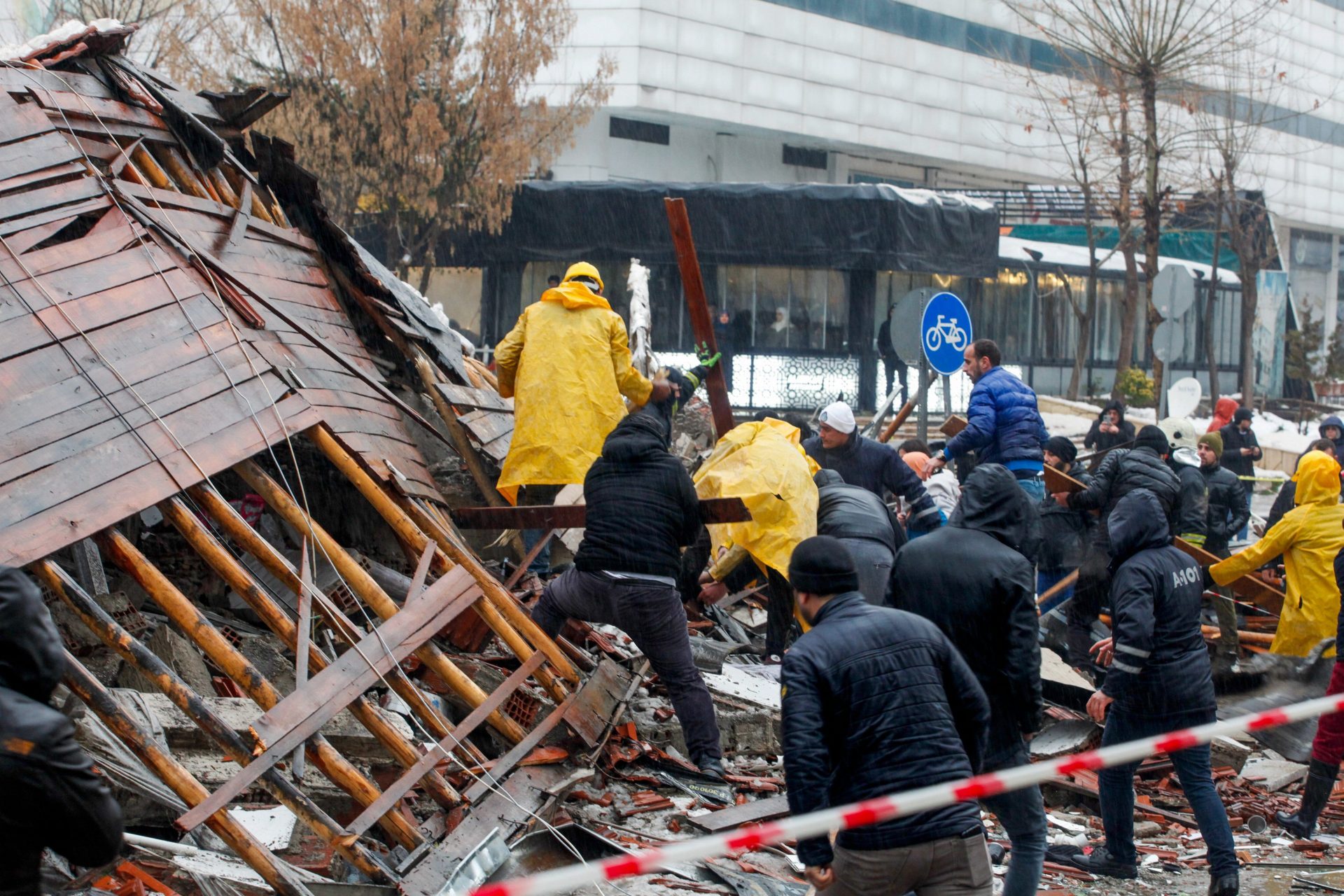 Spain sends troops and drones to help in Turkish earthquake rescue ...