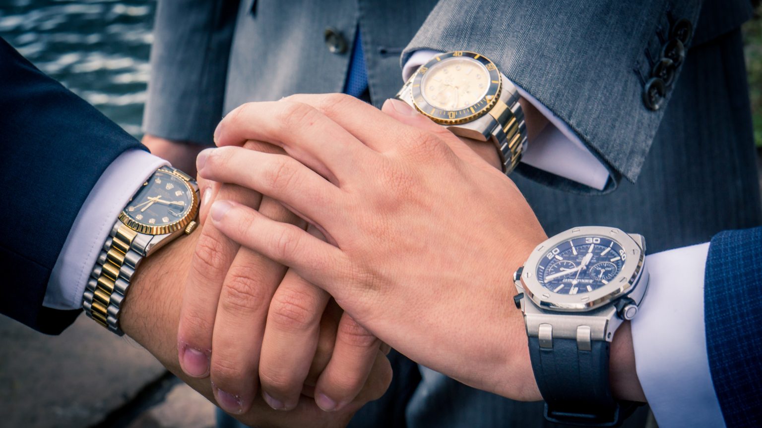 British tourist robbed of €40k Rolex watch in Mallorca street as young ...