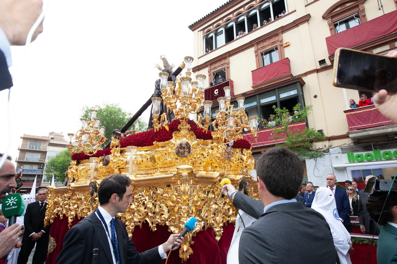The Easter Processions in Sevilla in pictures - Olive Press News Spain