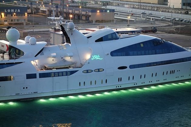 Superyacht 'Yas' returns to the port of Spain’s Malaga - Olive Press ...