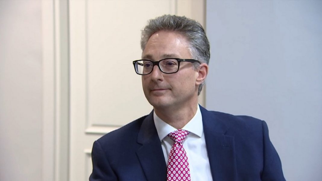 Chief Minister praises 'extraordinary' Albert Mena after he gets CBE in ...