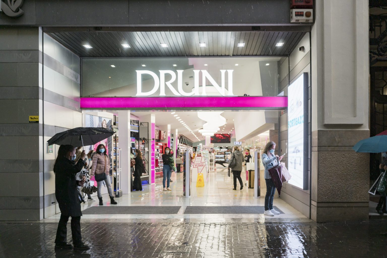 Spain's largest chain of beauty and perfume stores created by 'friendly ...