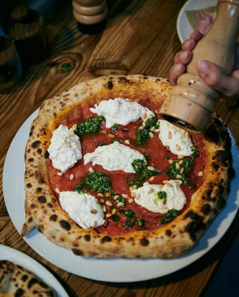 Barcelona pizzeria breaks through Italian dominance to take 3rd place ...