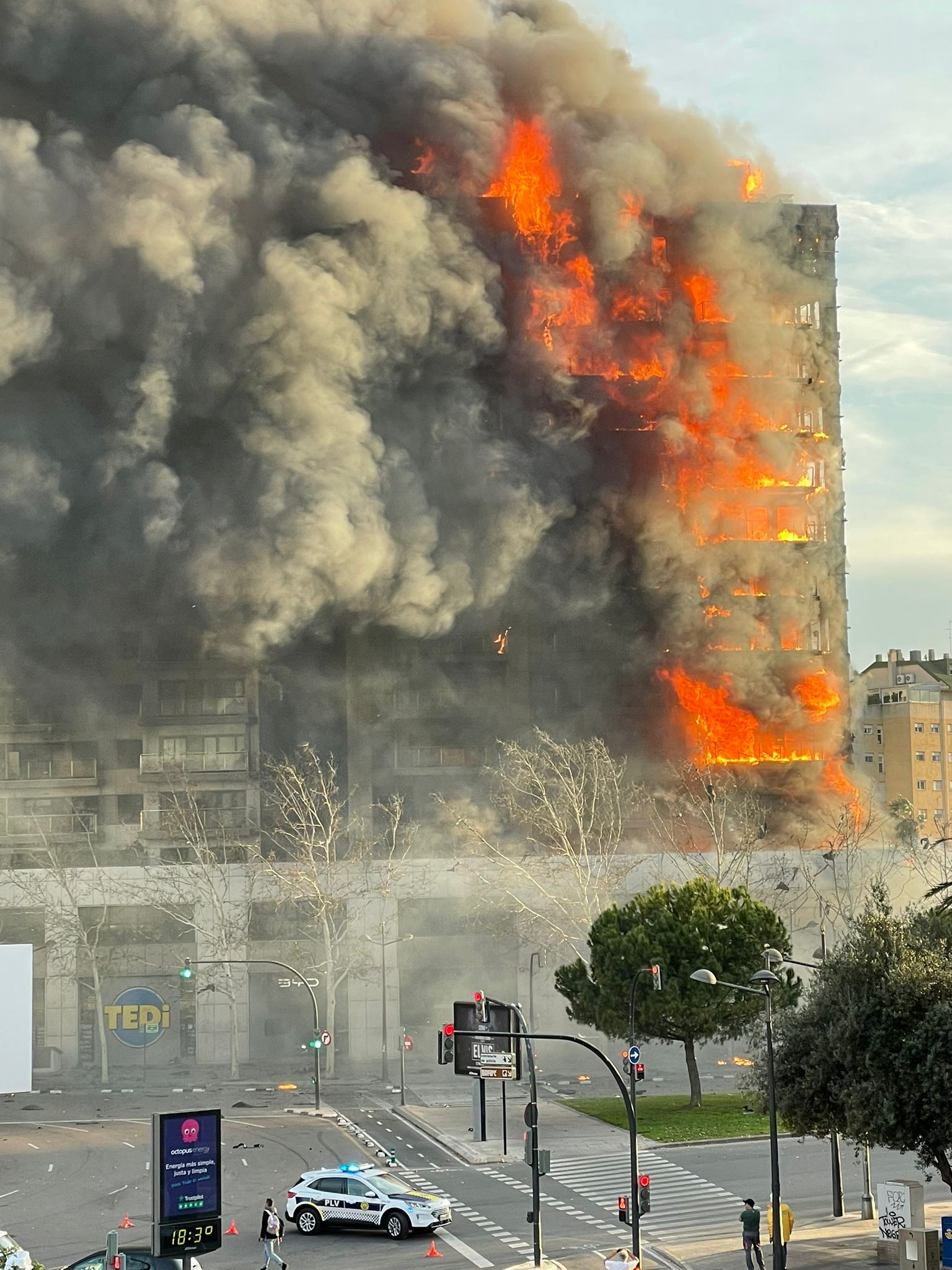 EXCLUSIVE: Building gutted in deadly Valencia fire 'was potentially ...