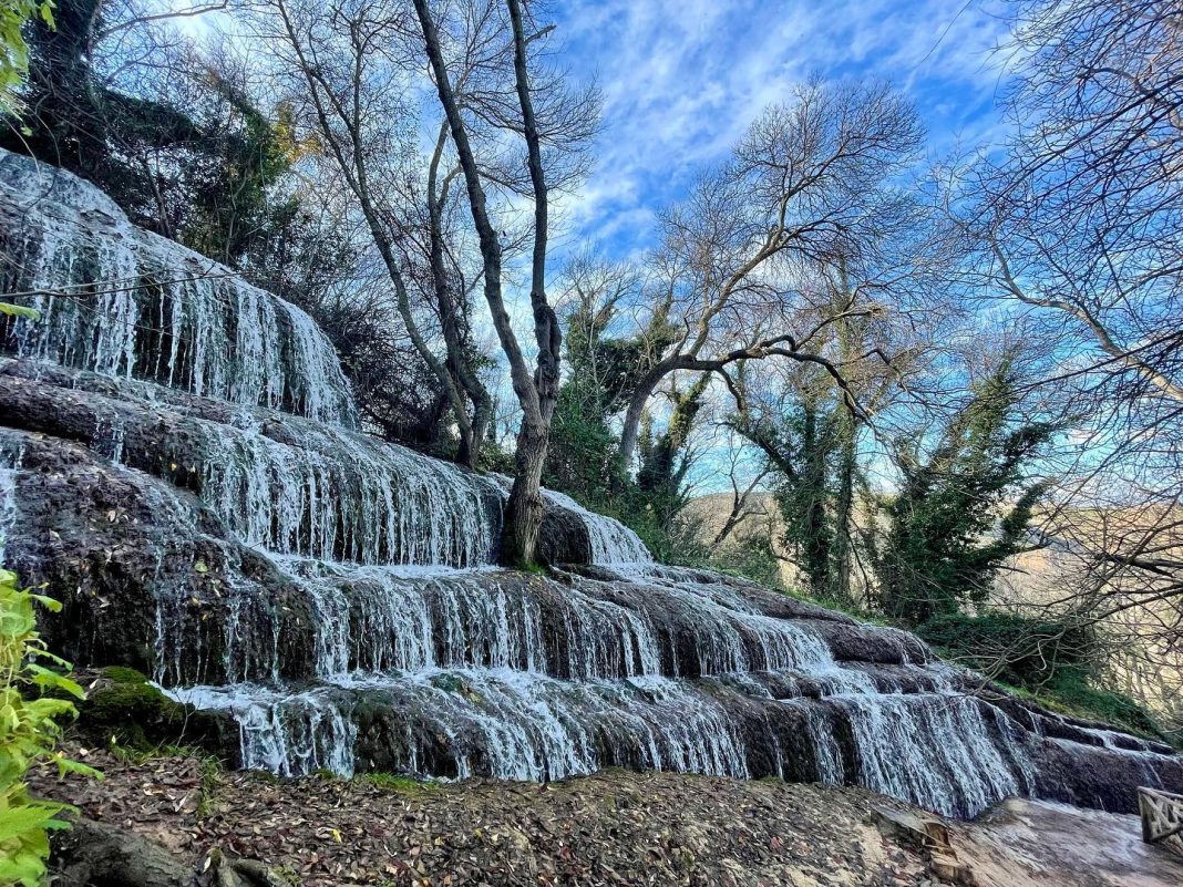 Must-visit: The Spanish waterfalls that will transport you to Costa ...