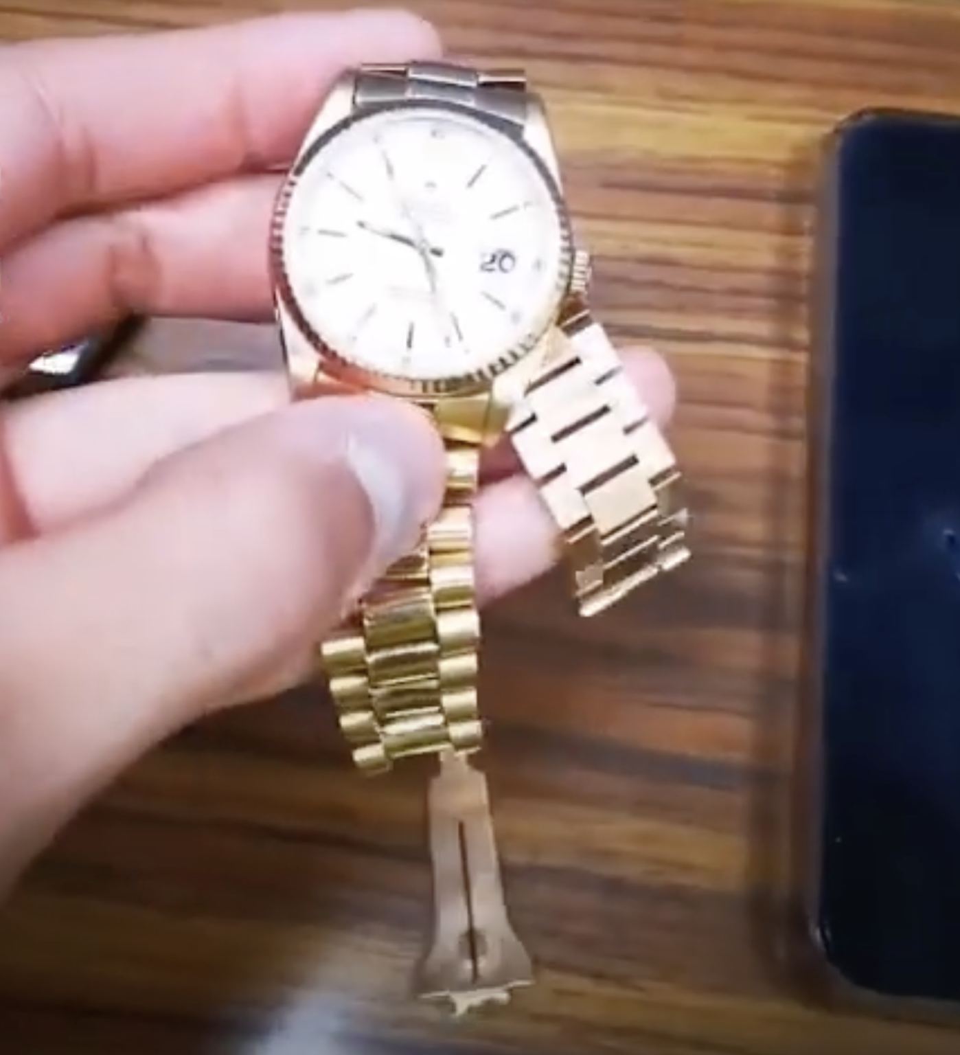 Rolex-snatching gangs arrested in Spain: Huge Italian mafia network ...