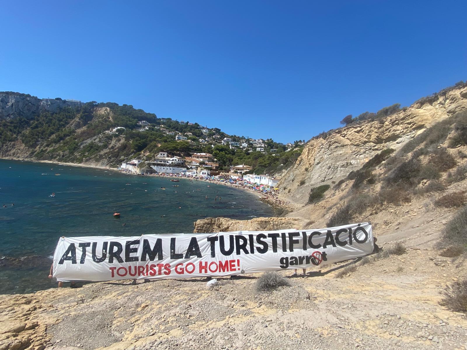 'Anti-tourism’ movement arrives to Spain’s Costa Blanca: ‘Tourists go ...