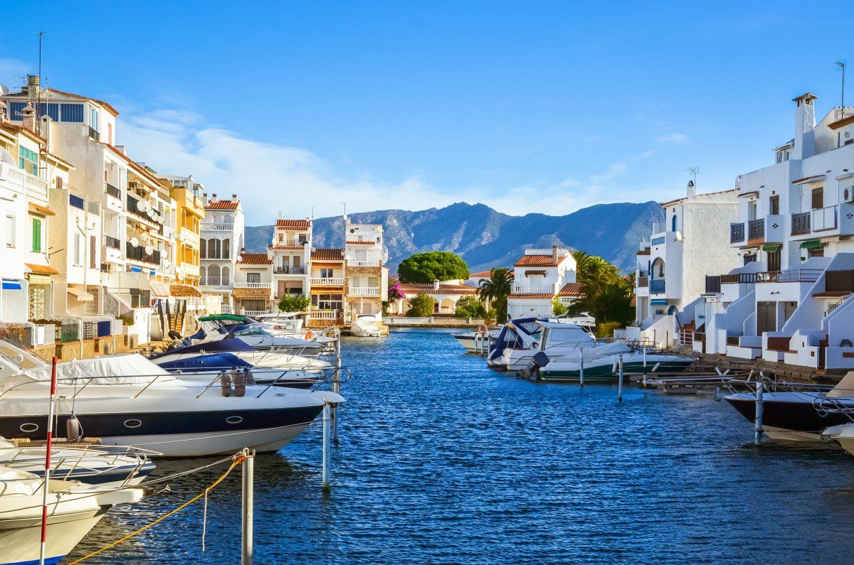 Must visit: Spain’s very own Venice known as the ‘town of bridges’ that ...