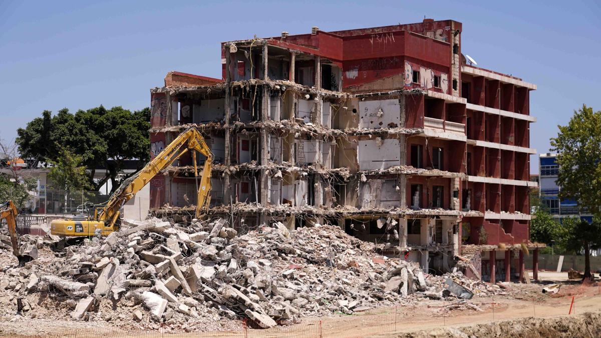 Abandoned hotel in Torremolinos is being turned into luxury homes for ...