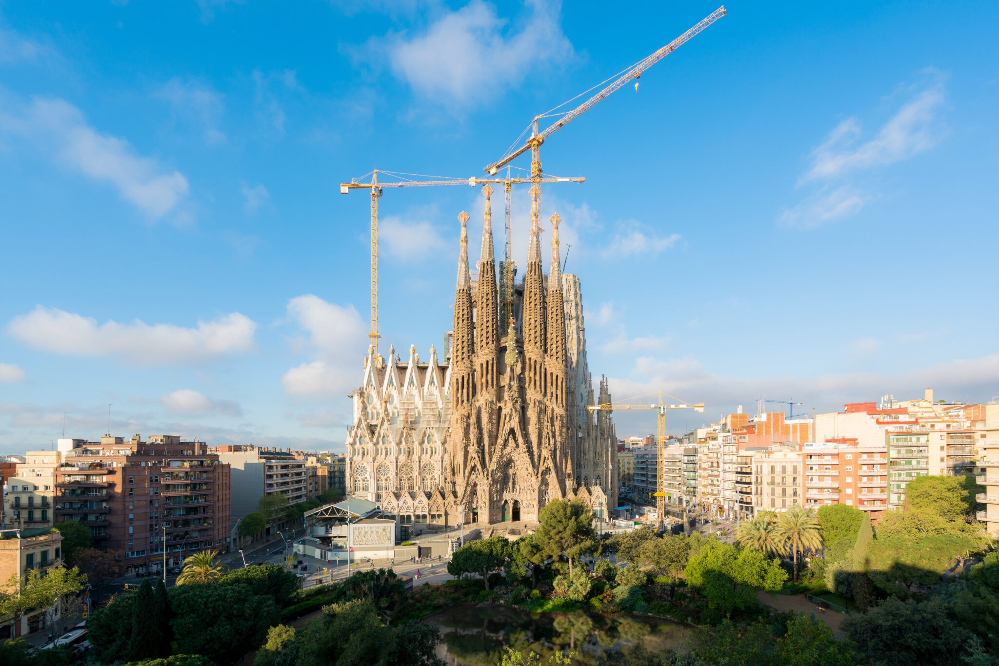 Sagrada Familia becomes the tallest building in Barcelona, surpassing ...