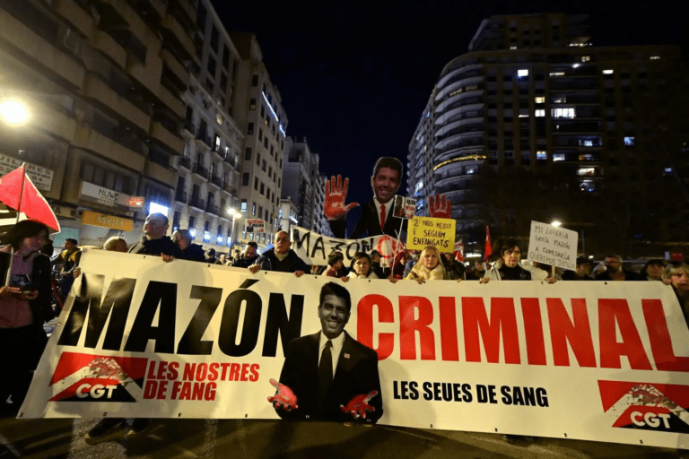 Tenth anti-Carlos Mazon flood disaster protest takes place in Valencia ...