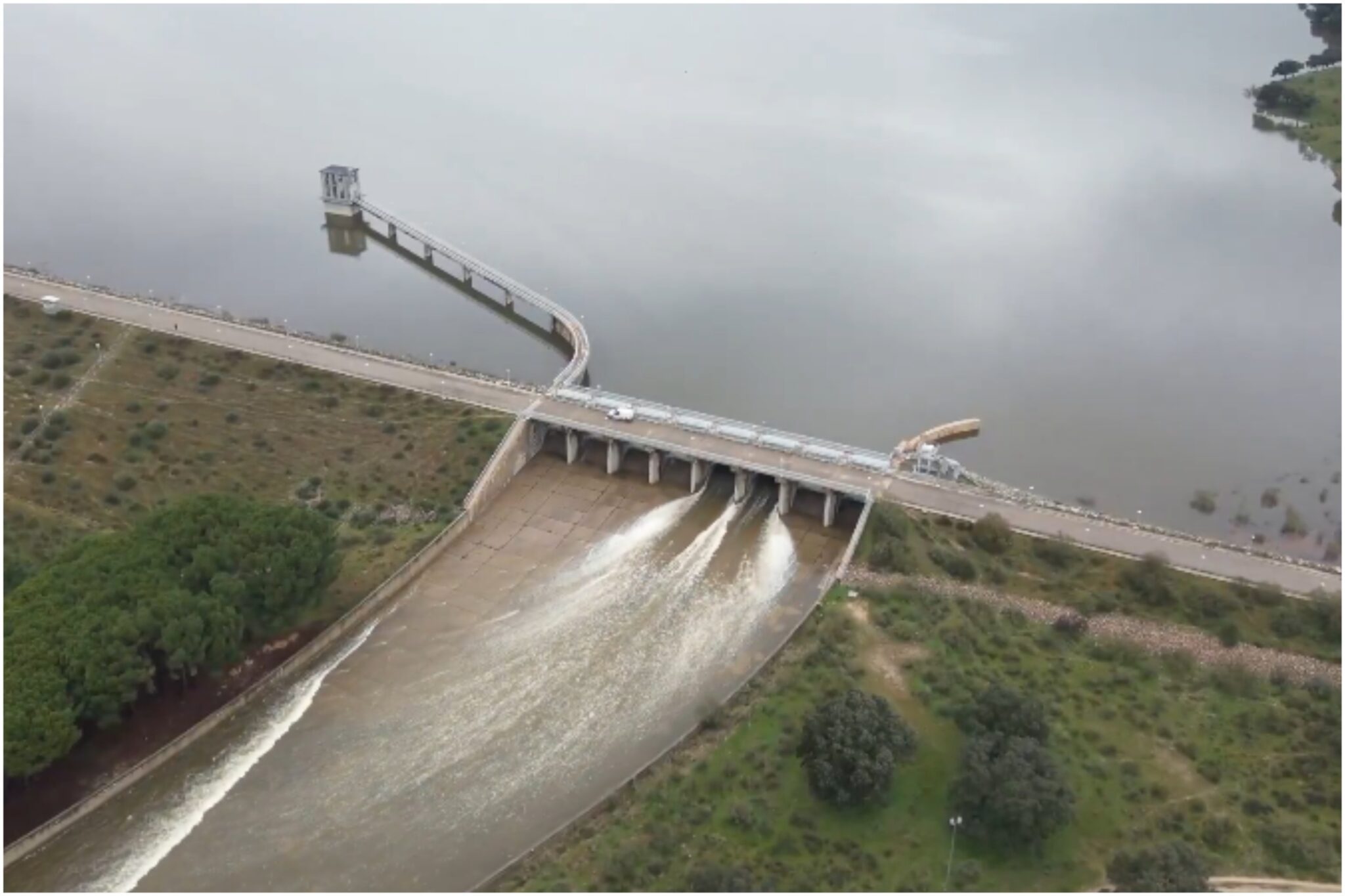Watch: Madrid is forced to open dam as police warn locals of potential ...