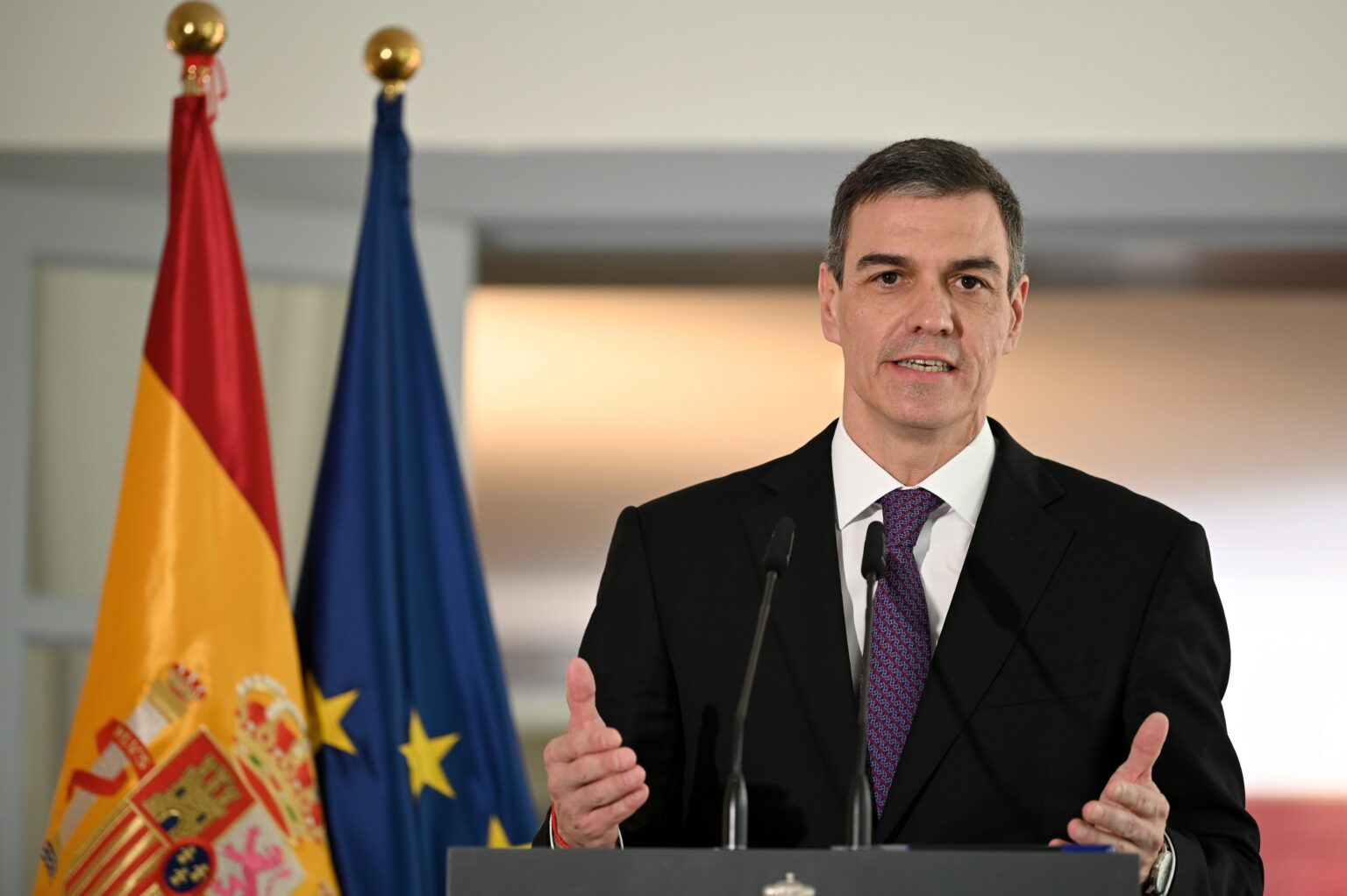 Linguistic furore in Brussels as Spain’s PM Pedro Sanchez tries to make ...