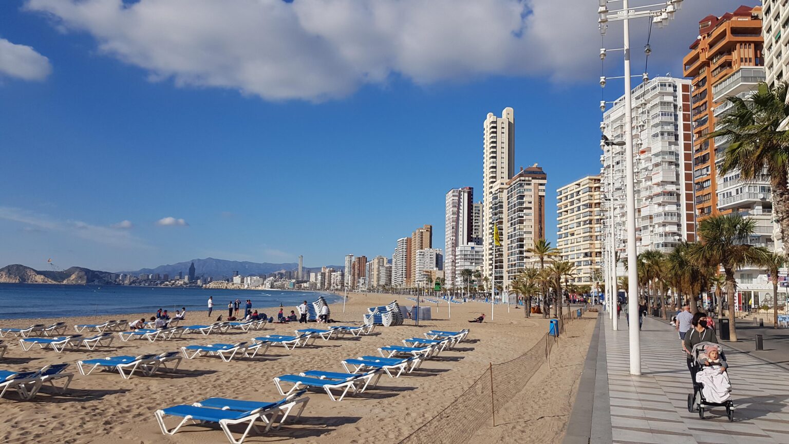 Bargain full English 'belly buster' challenge takes Benidorm by storm ...