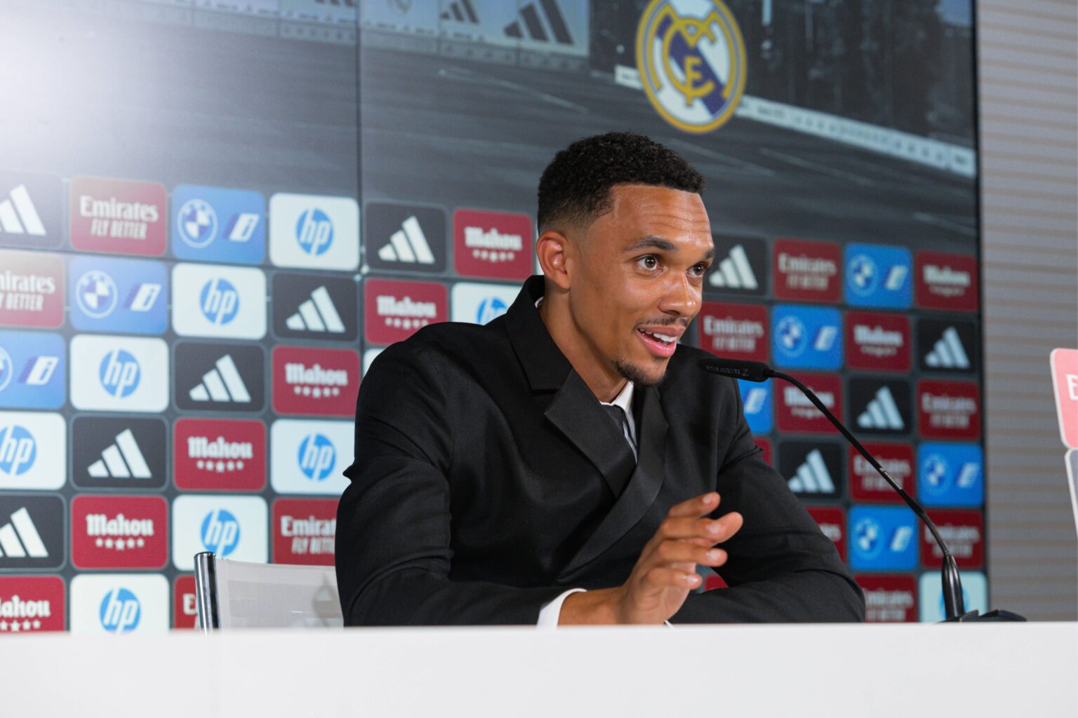 WATCH: England football star Trent Alexander-Arnold wows fans with ...