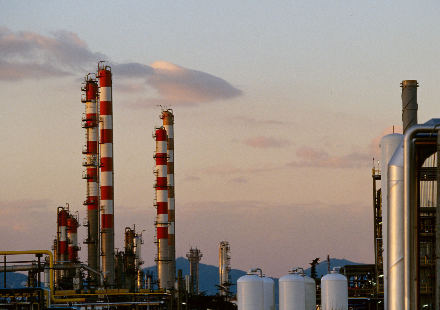 Repsol faces €170 million loss from Spanish power outages - Olive Press ...