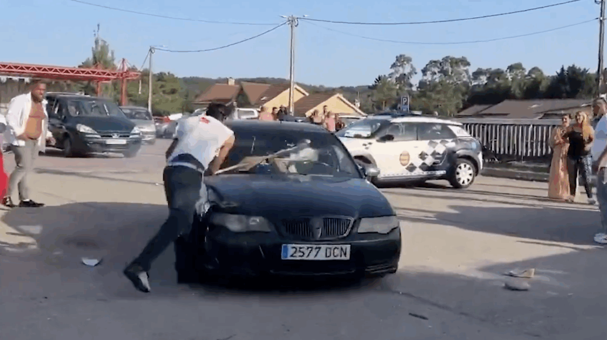 WATCH: Wild and bloody brawl leaves one dead after two notorious family ...