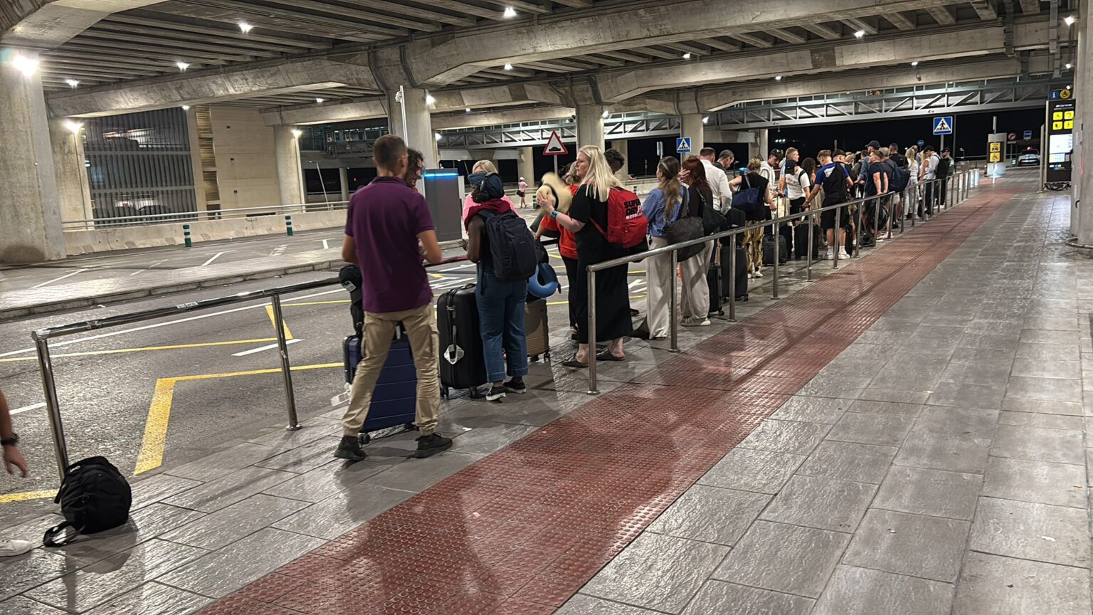 ¿QUE? New road marking reads SOTP instead of STOP at Costa Blanca T ...