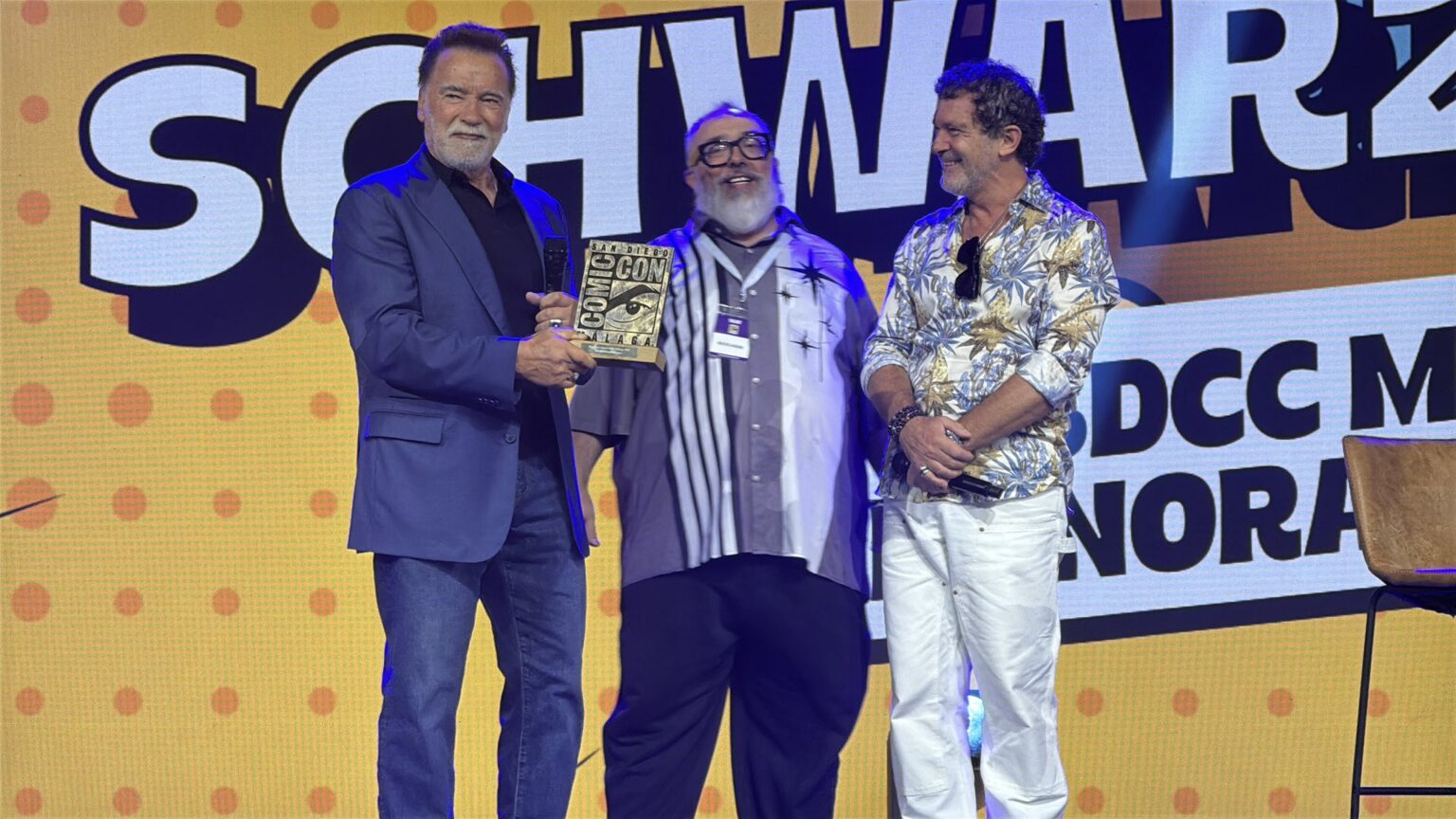 Arnie and Jared Leto draw 120,000 fans to the Costa del Sol for Malaga ...