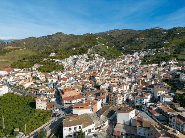 REVEALED: The richest and poorest areas of Spain based on income tax ...