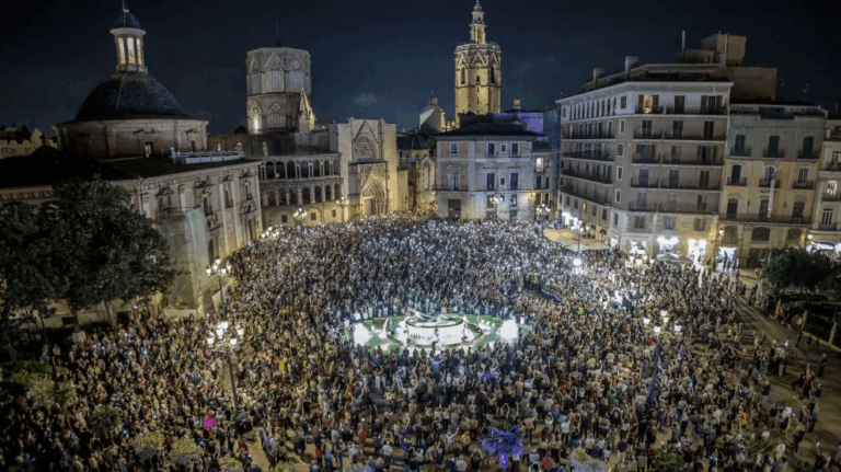 50,000 protest in Valencia- demanding Carlos Mazon's resignation over ...