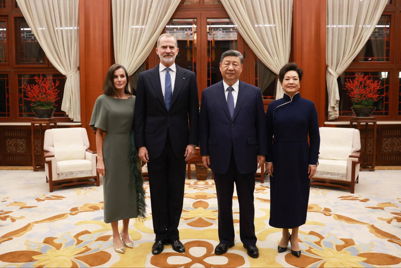 IN PICS: King Felipe VI meets China's Xi Jinping during official state ...