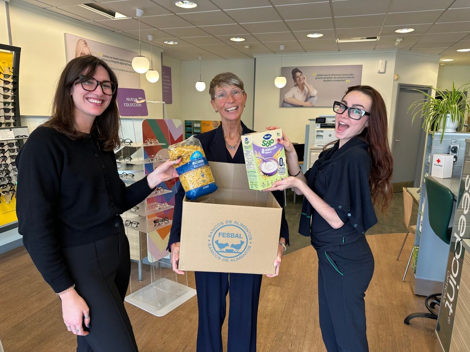 Seepoint Ópticas joins FESBAL’s Christmas food collection to support local families in the ...