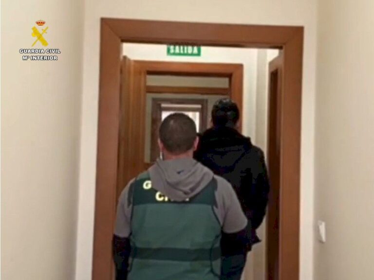 Spain's 'Most Wanted' criminal couple with dozens of arrest warrants ...