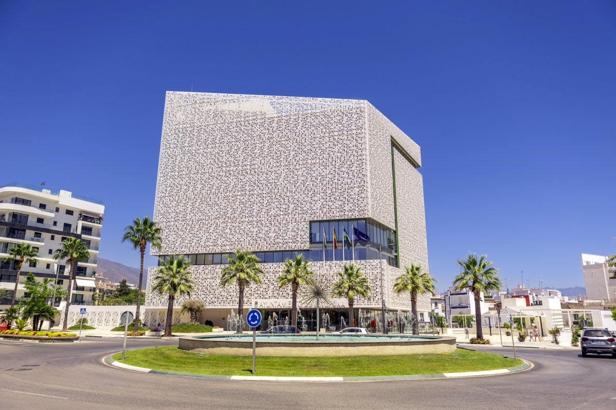 A shiny new main boulevard, more parking and a cycling track: Just some ...