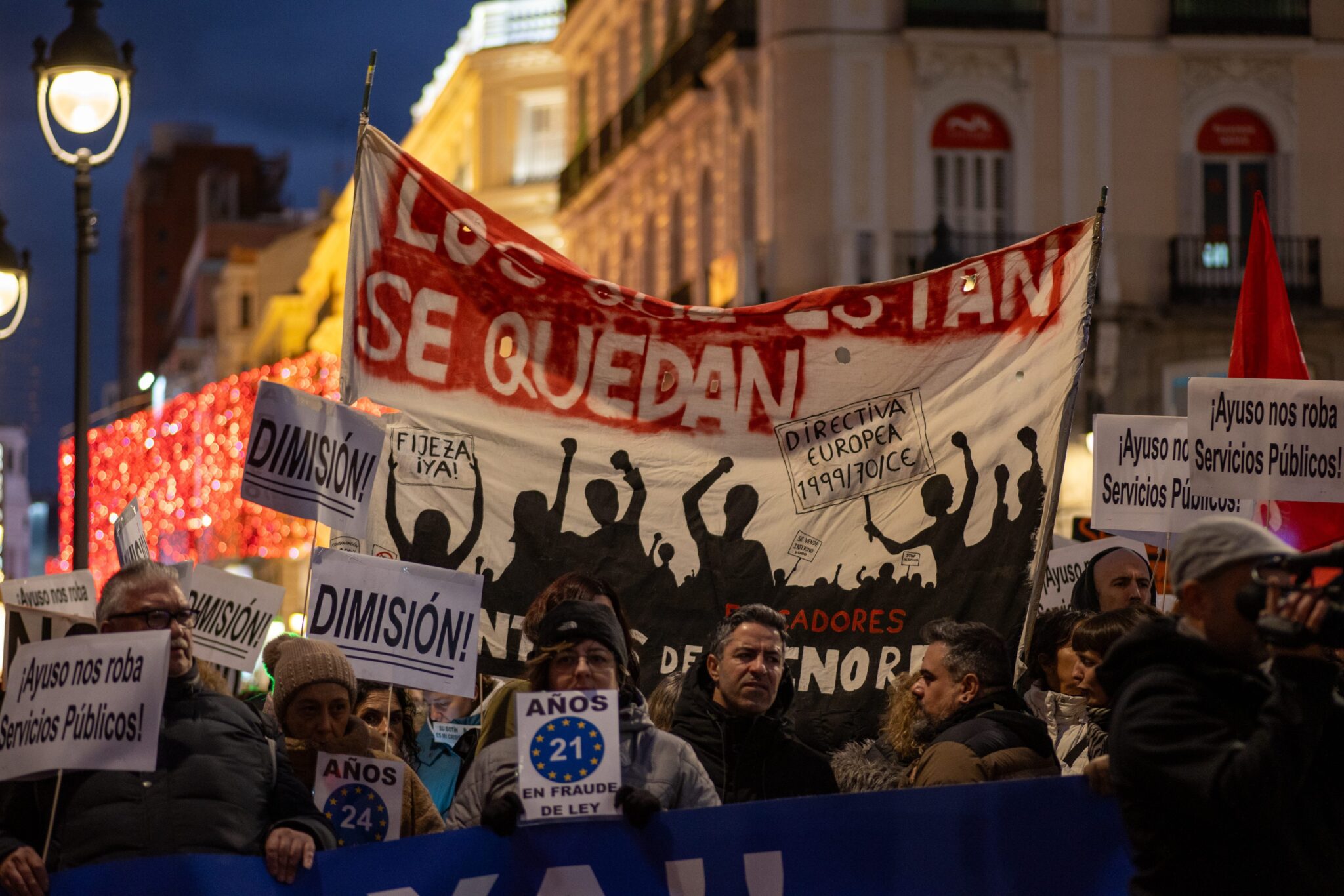 Spain cuts working week to 35 hours for public sector employees